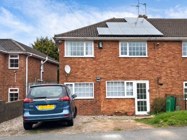 5 bedroom semi detached house to rent