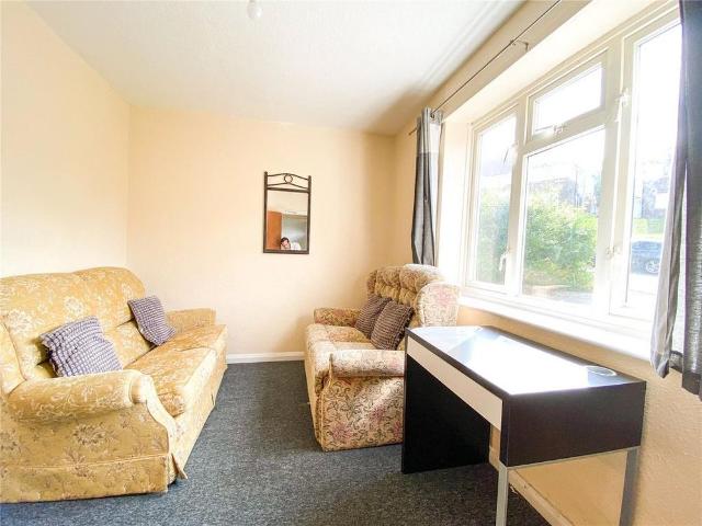 5 bedroom semi detached house to rent