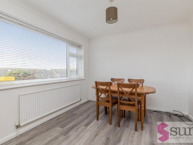 5 bedroom semi detached house to rent
