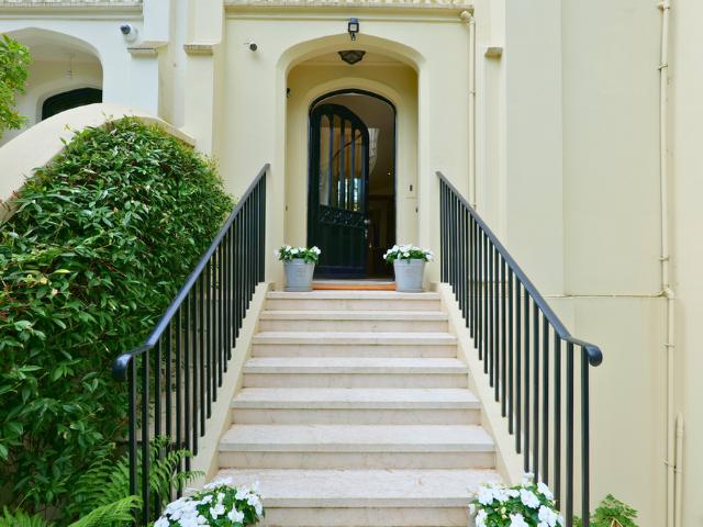 5 bedroom semi detached house to rent