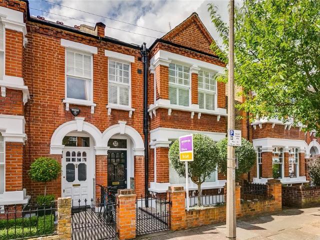 5 bedroom semi detached house to rent