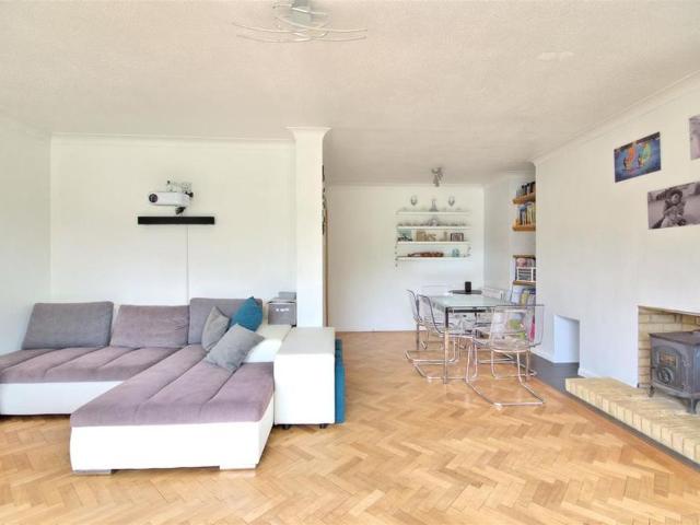 5 bedroom semi detached house to rent