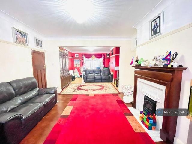 5 bedroom semi detached house to rent