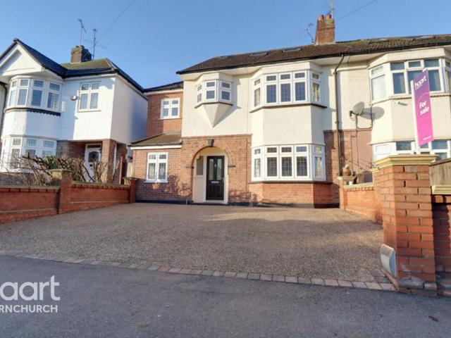 5 bedroom semi detached house to rent