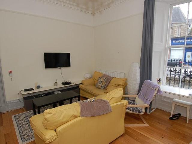 5 bedroom semi detached house to rent