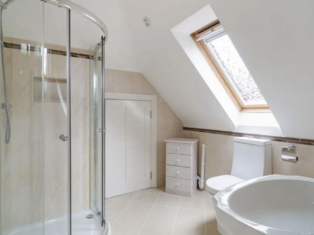 5 bedroom semi detached house to rent