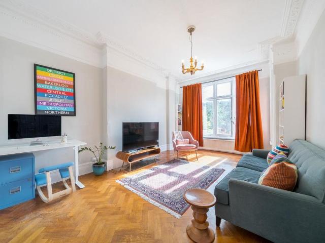 5 bedroom semi detached house to rent