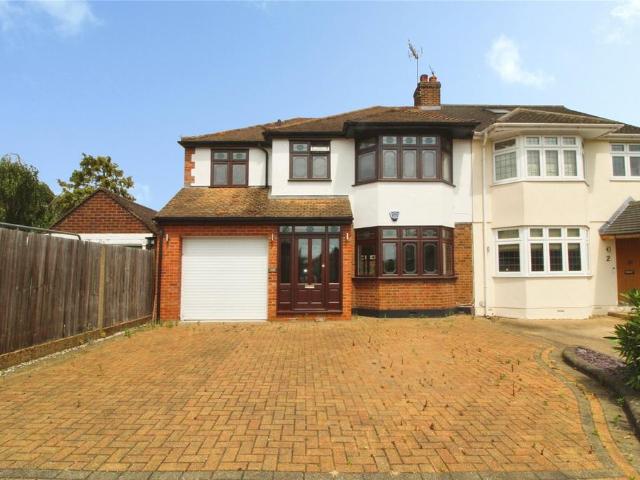 5 bedroom semi detached house to rent