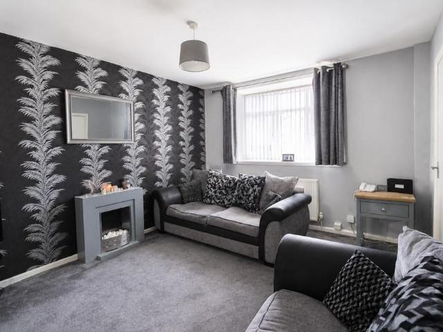 5 bedroom semi detached house to rent
