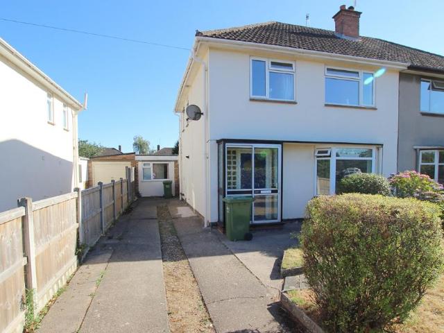 5 bedroom semi detached house to rent
