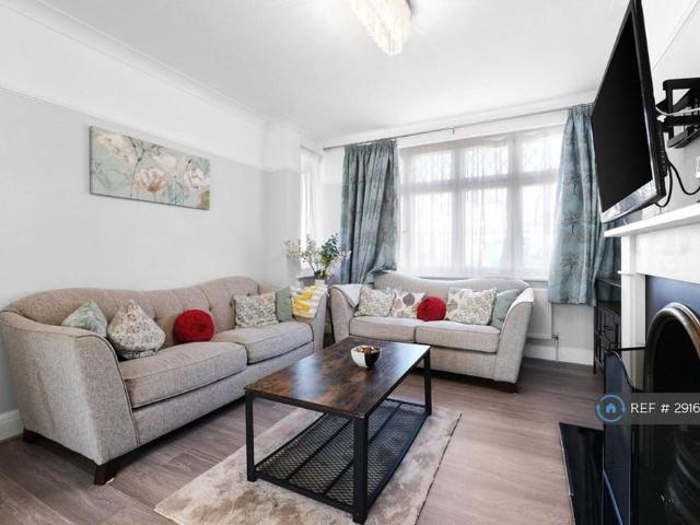 5 bedroom semi detached house to rent