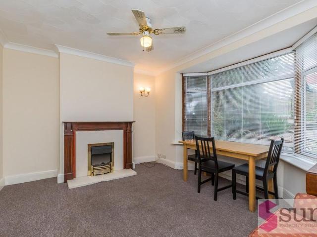 5 bedroom semi detached house to rent