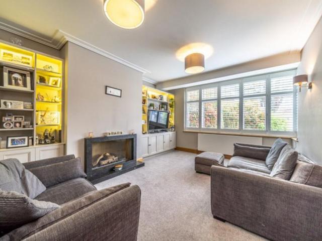 5 bedroom semi detached house to rent