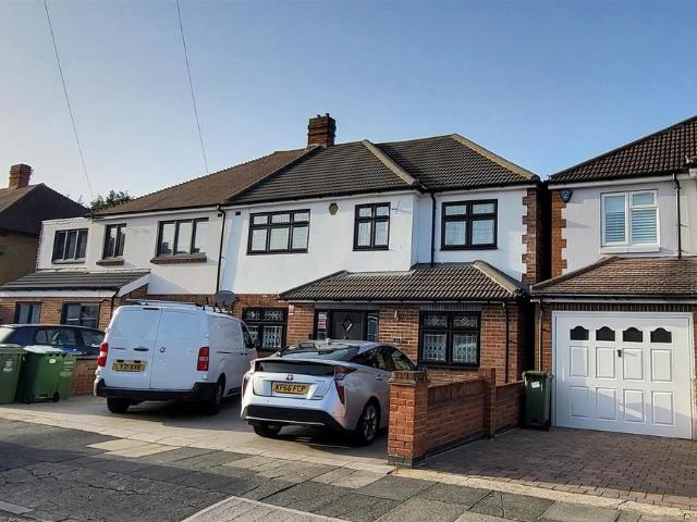 5 bedroom semi detached house for sale