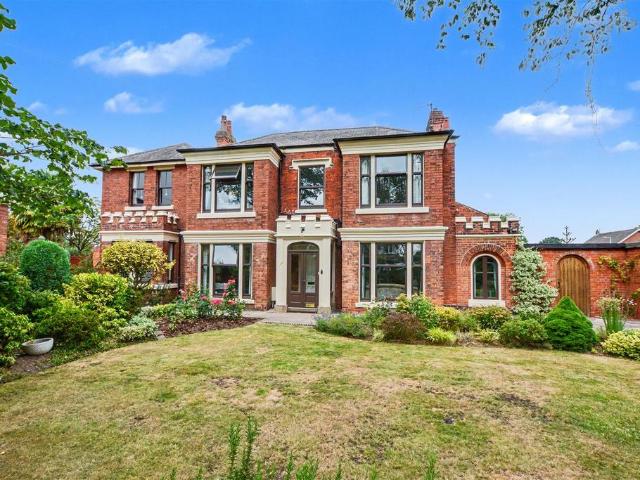 5 bedroom semi detached house for sale