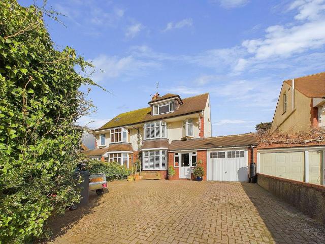 5 bedroom semi detached house for sale