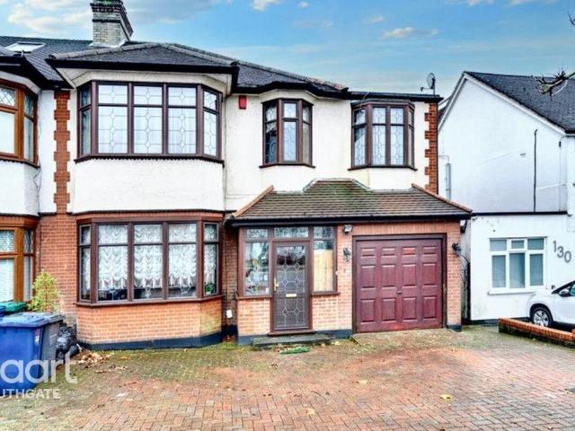 5 bedroom semi detached house for sale