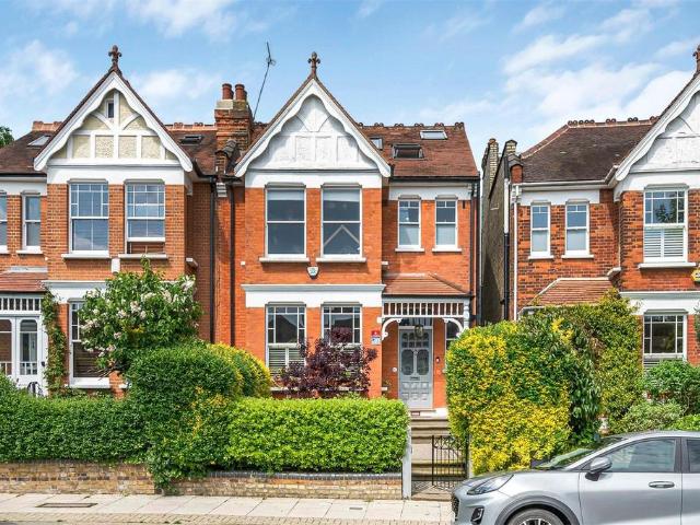 5 bedroom semi detached house for sale