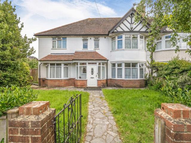 5 bedroom semi detached house for sale