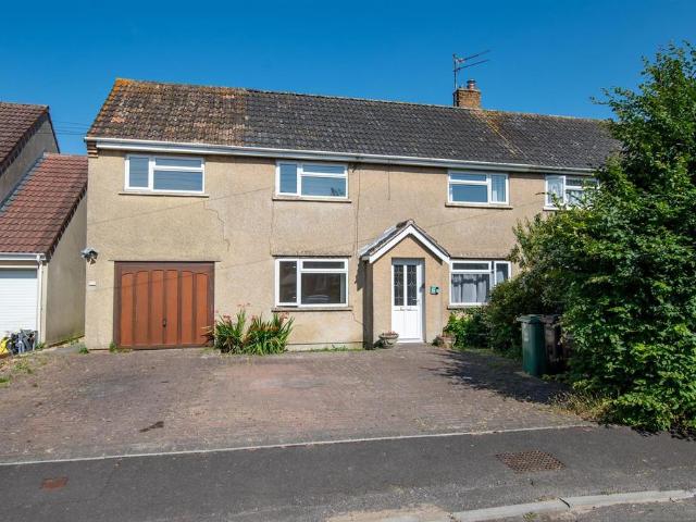 5 bedroom semi detached house for sale