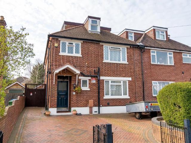 5 bedroom semi detached house for sale