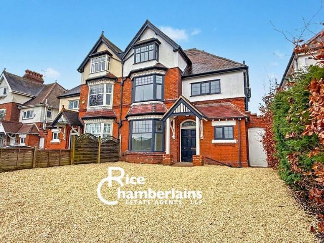 5 bedroom semi detached house for sale