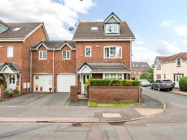 5 bedroom semi detached house for sale