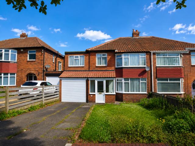 5 bedroom semi detached house for sale