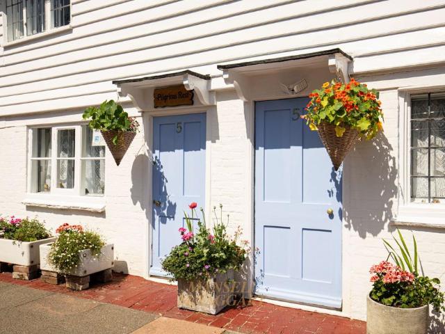 5 bedroom semi detached house for sale