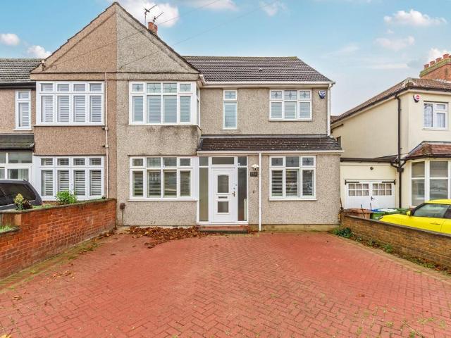 5 bedroom semi detached house for sale
