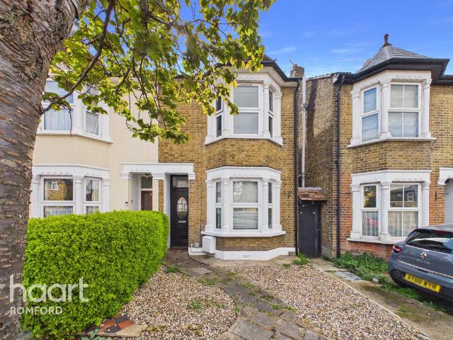 5 bedroom semi detached house for sale