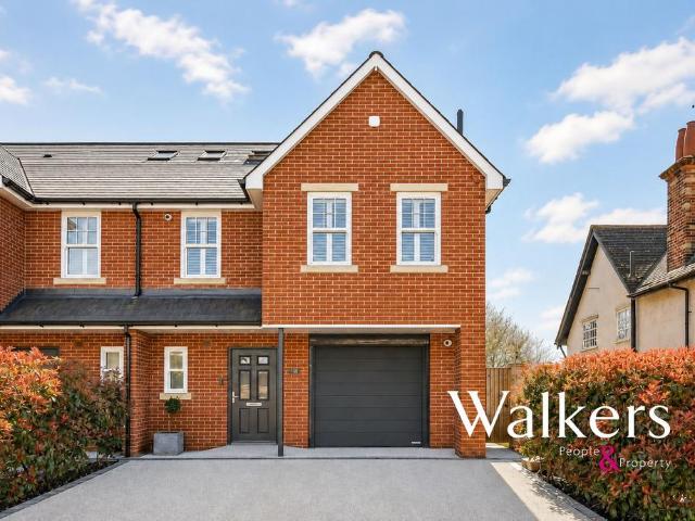 5 bedroom semi detached house for sale