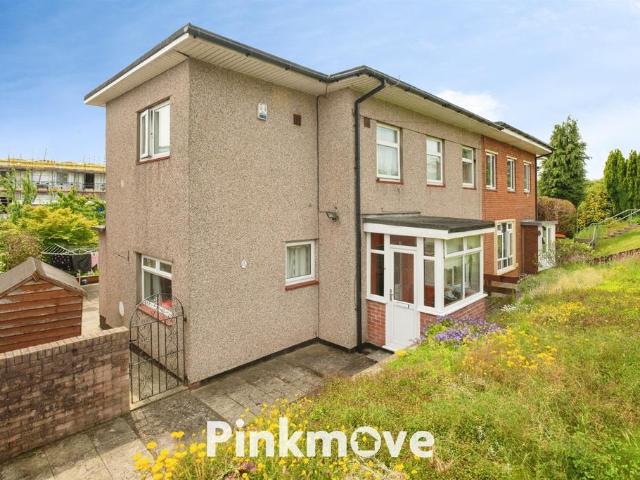 5 bedroom semi detached house for sale
