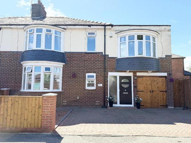 5 bedroom semi detached house for sale