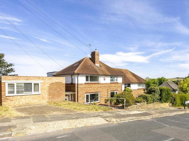 5 bedroom semi detached house for sale