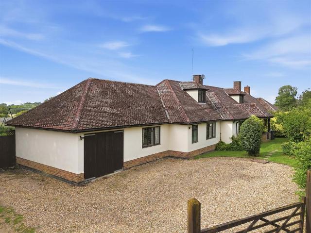 5 bedroom semi detached house for sale
