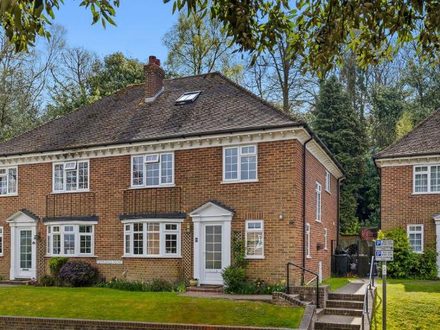 5 bedroom semi detached house for sale