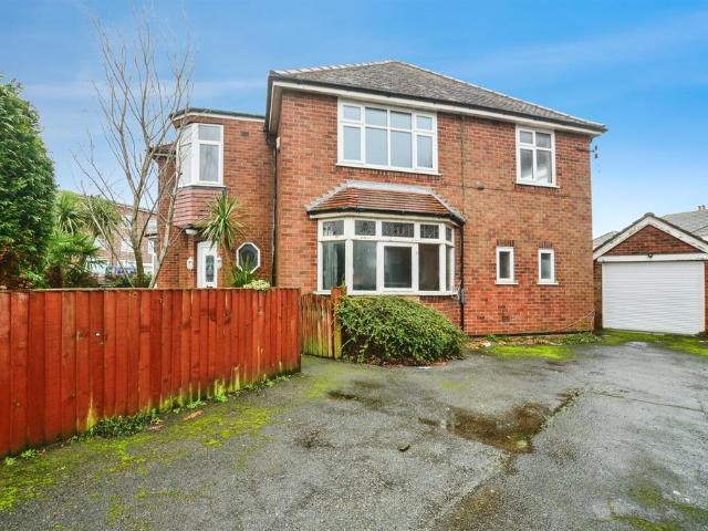 5 bedroom semi detached house for sale