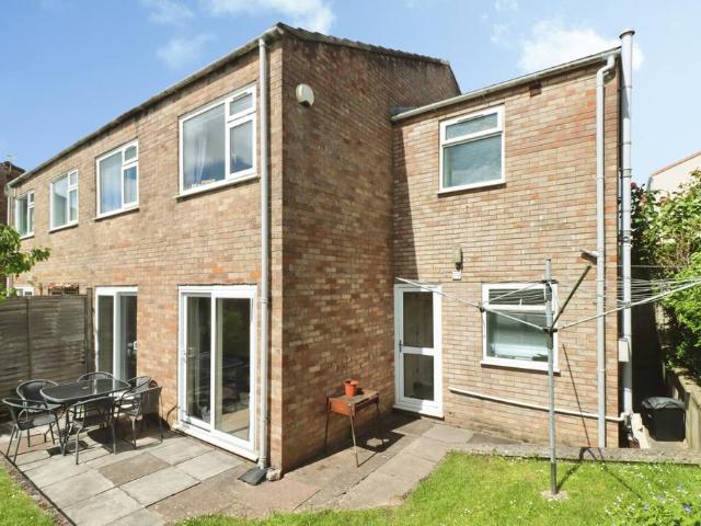 5 bedroom semi detached house for sale