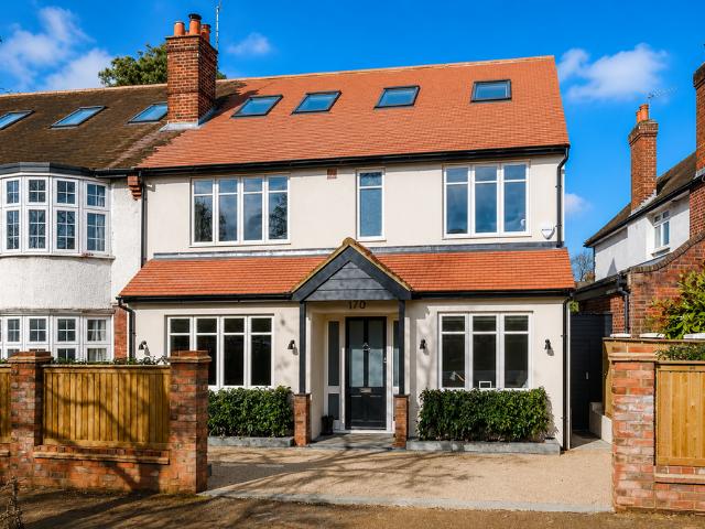 5 bedroom semi detached house for sale