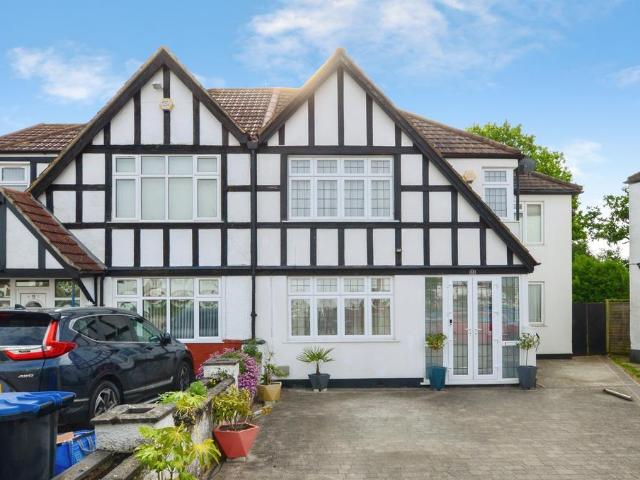 5 bedroom semi detached house for sale