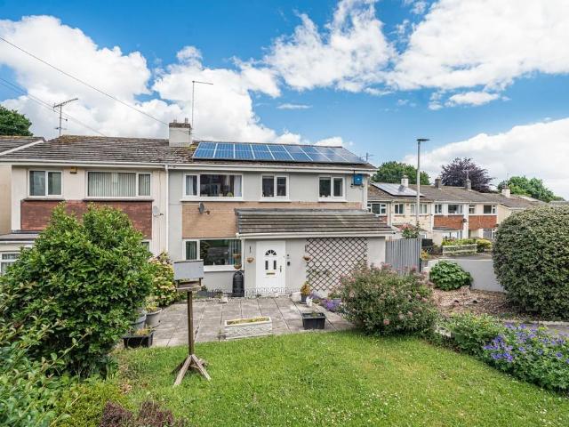 5 bedroom semi detached house for sale