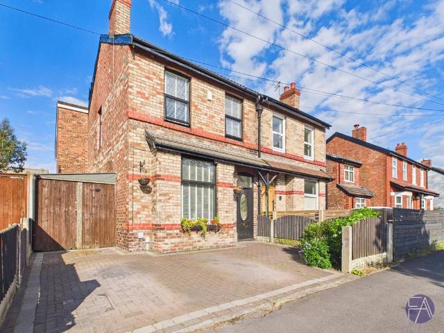 5 bedroom semi detached house for sale