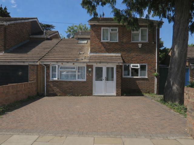 5 bedroom semi detached house for sale