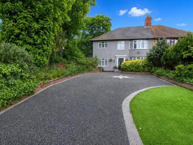 5 bedroom semi detached house for sale