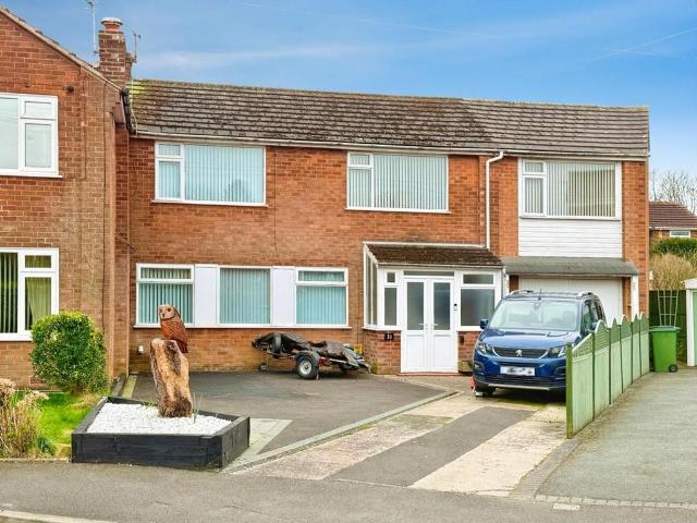 5 bedroom semi detached house for sale
