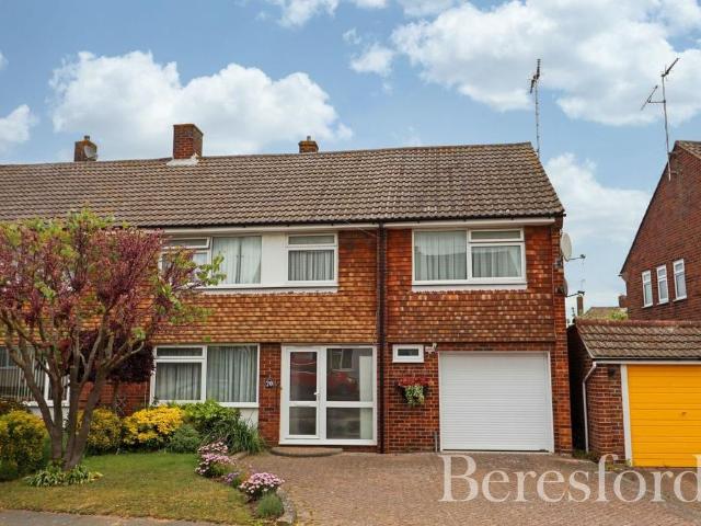 5 bedroom semi detached house for sale