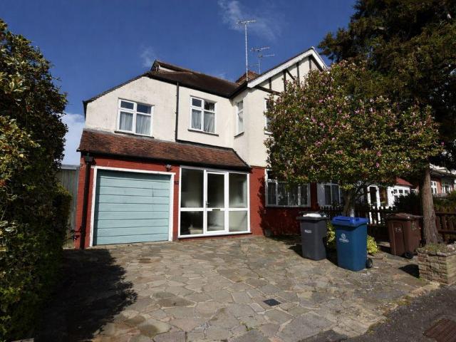 5 bedroom semi detached house for sale