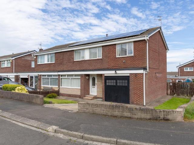 5 bedroom semi detached house for sale