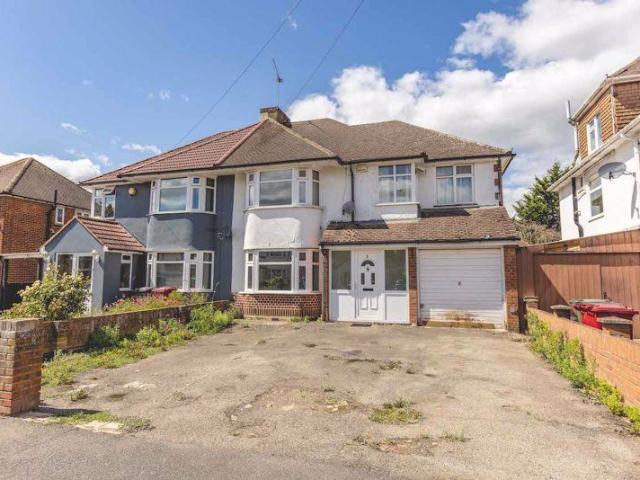 5 bedroom semi detached house for sale